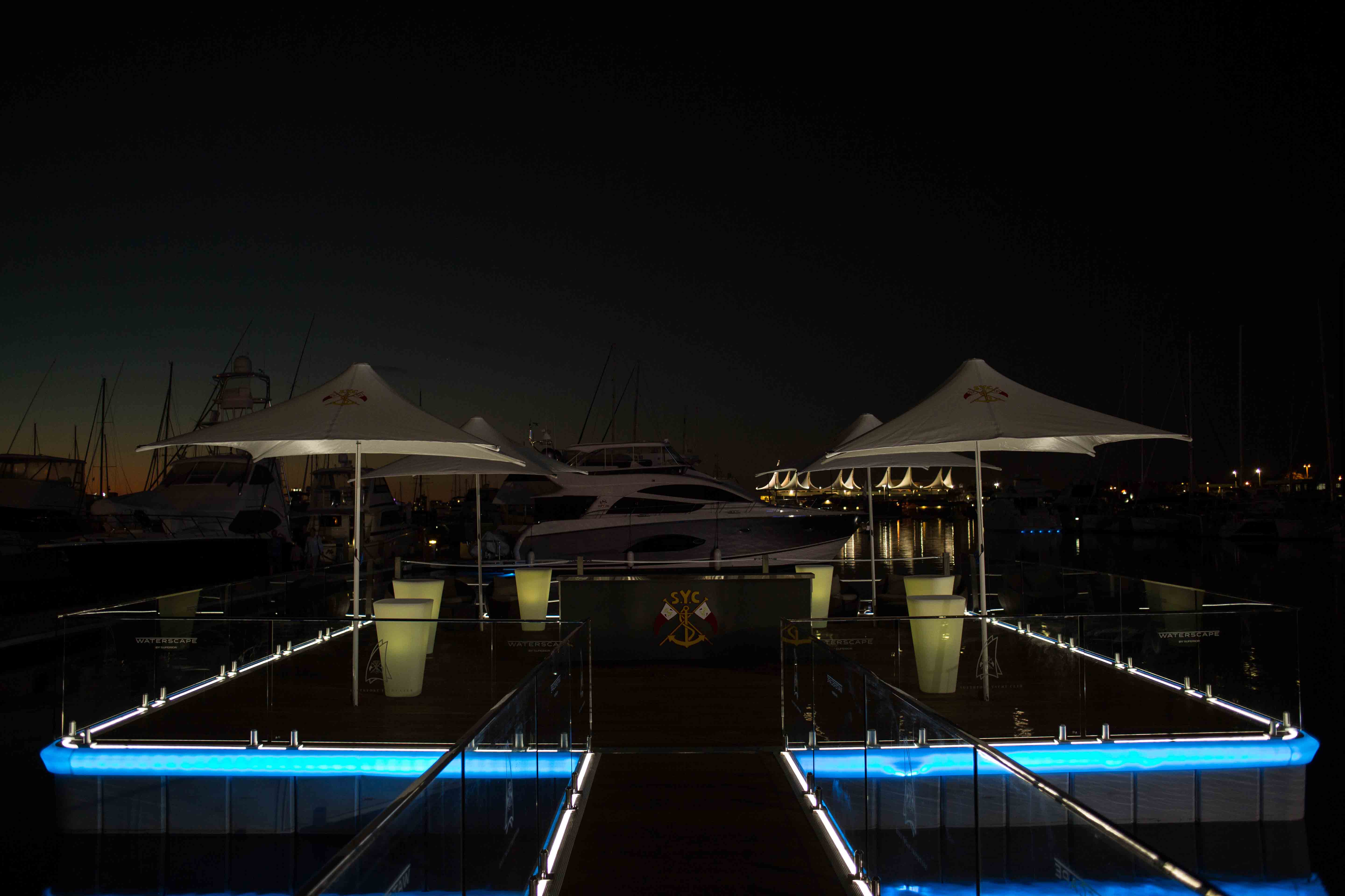 Waterscape Pontoon Bar - Southport Yacht Club